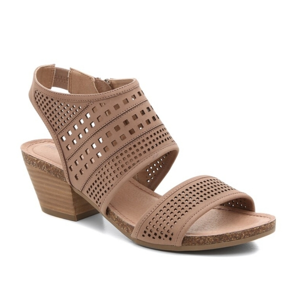 Adam Tucker | Shoes | New Adam Tucker By Me Too Sandals Size 7 New ...